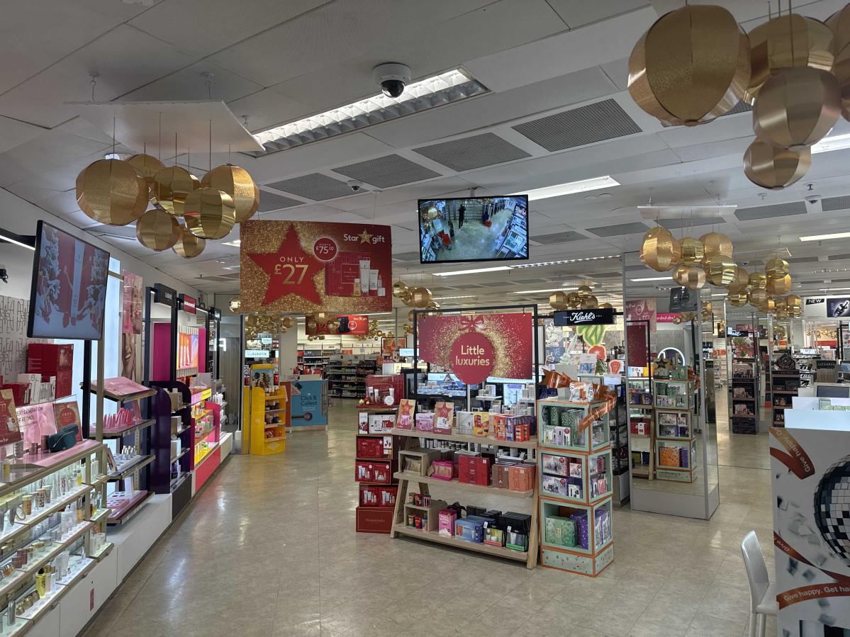 Retail Installation Rollout for Boots Across 376 Stores